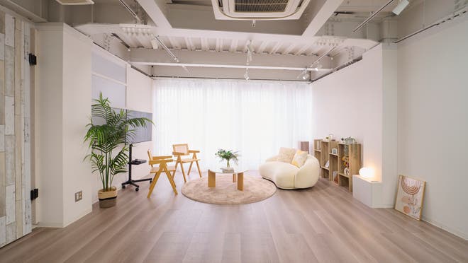 渋谷7分✨壁1面窓で採光◎明るい室内|パーティーもOK🎉|撮影機材無料の大型スタジオの写真5