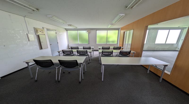 郡山駅から徒歩9分のセミナー、会議室、塾・教室向けスペース