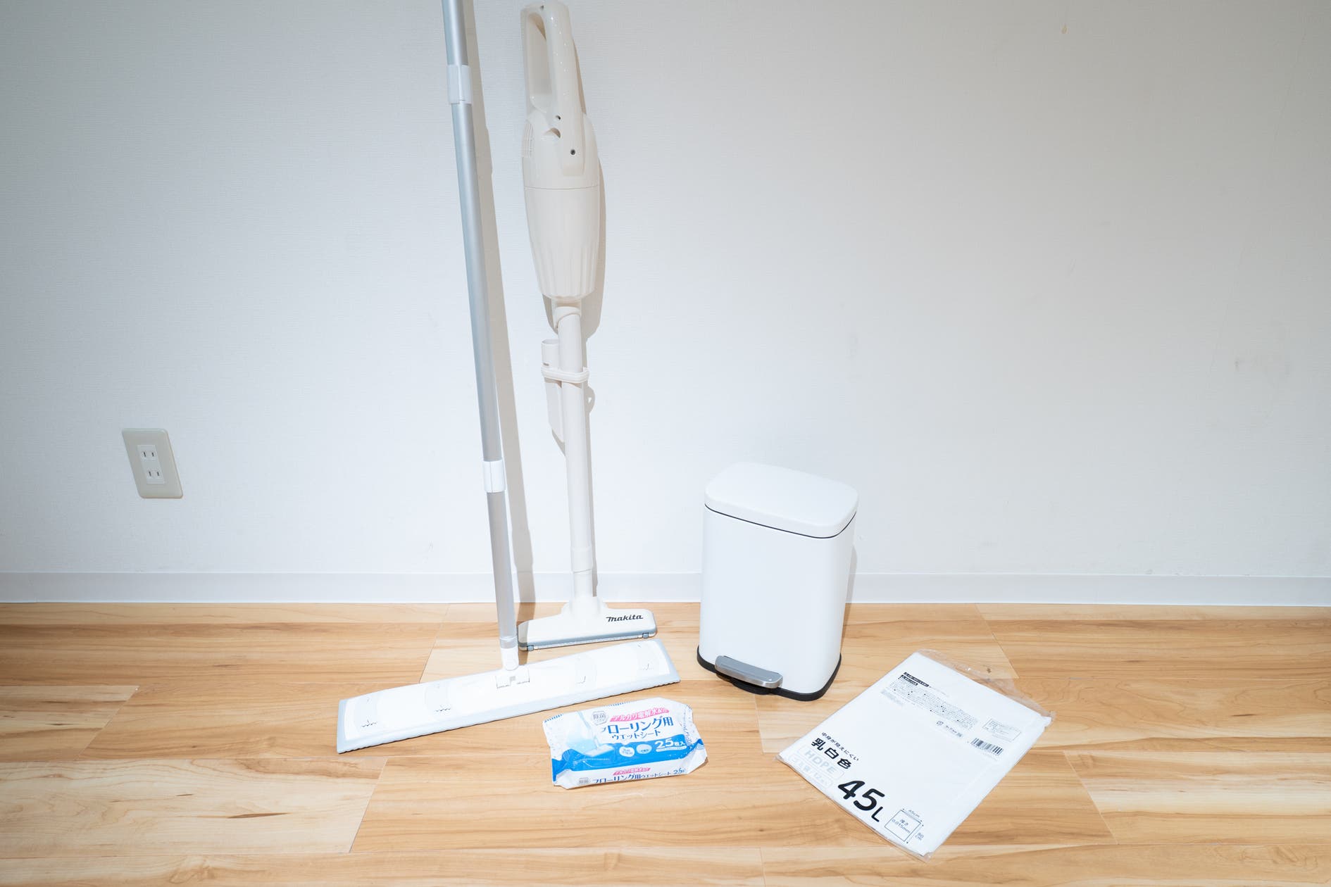 【冬季割⛄エリア最安】横浜関内フルリノベ済きれいなスタジオ｜5.7ｍ鏡・更衣室・モニター完備｜24時間営業中の写真13