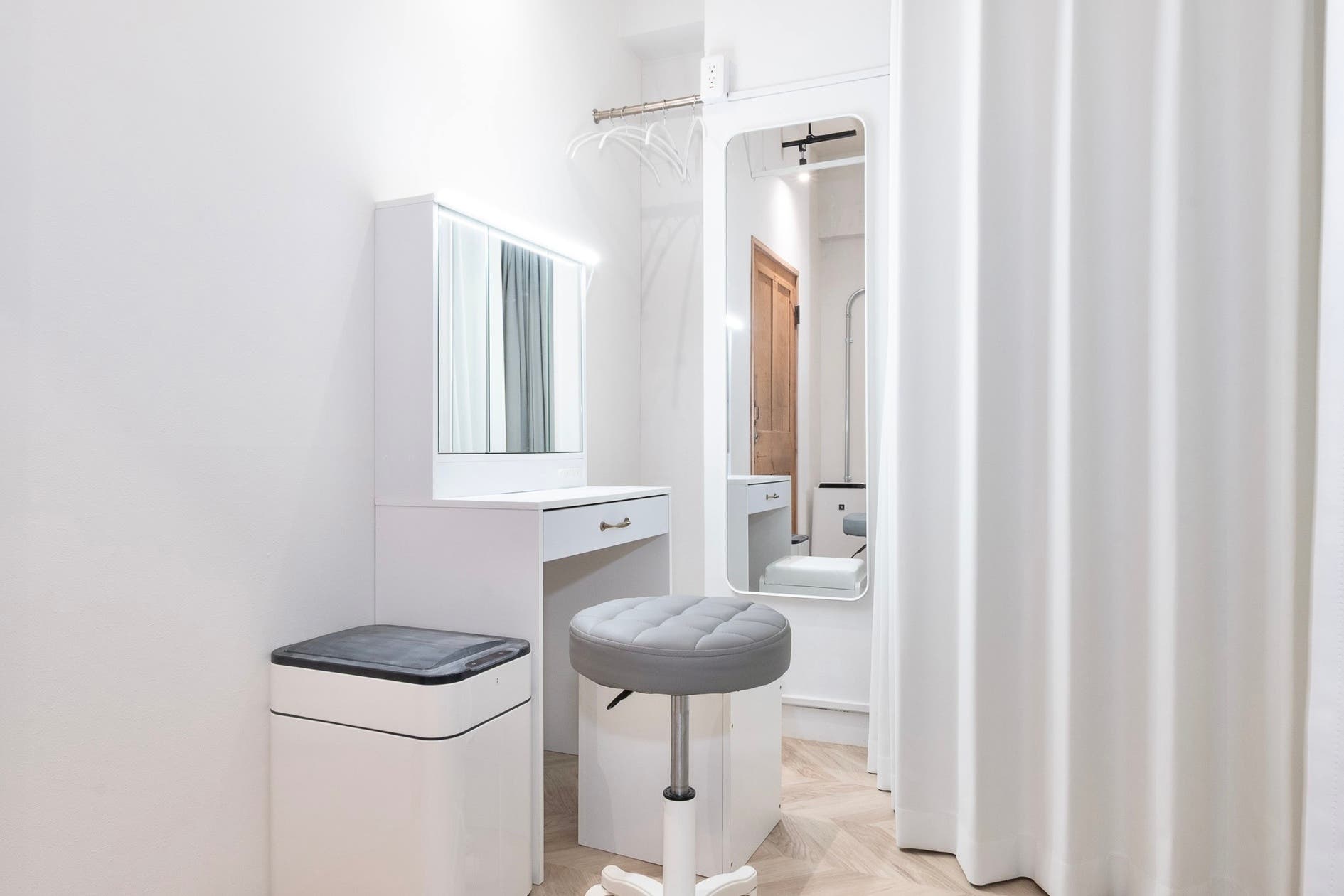 池袋駅7分✨SNS映え💕自然光が綺麗に入る明るいお部屋📸ポートレート🌿推し活💕コスプレ💎の写真10