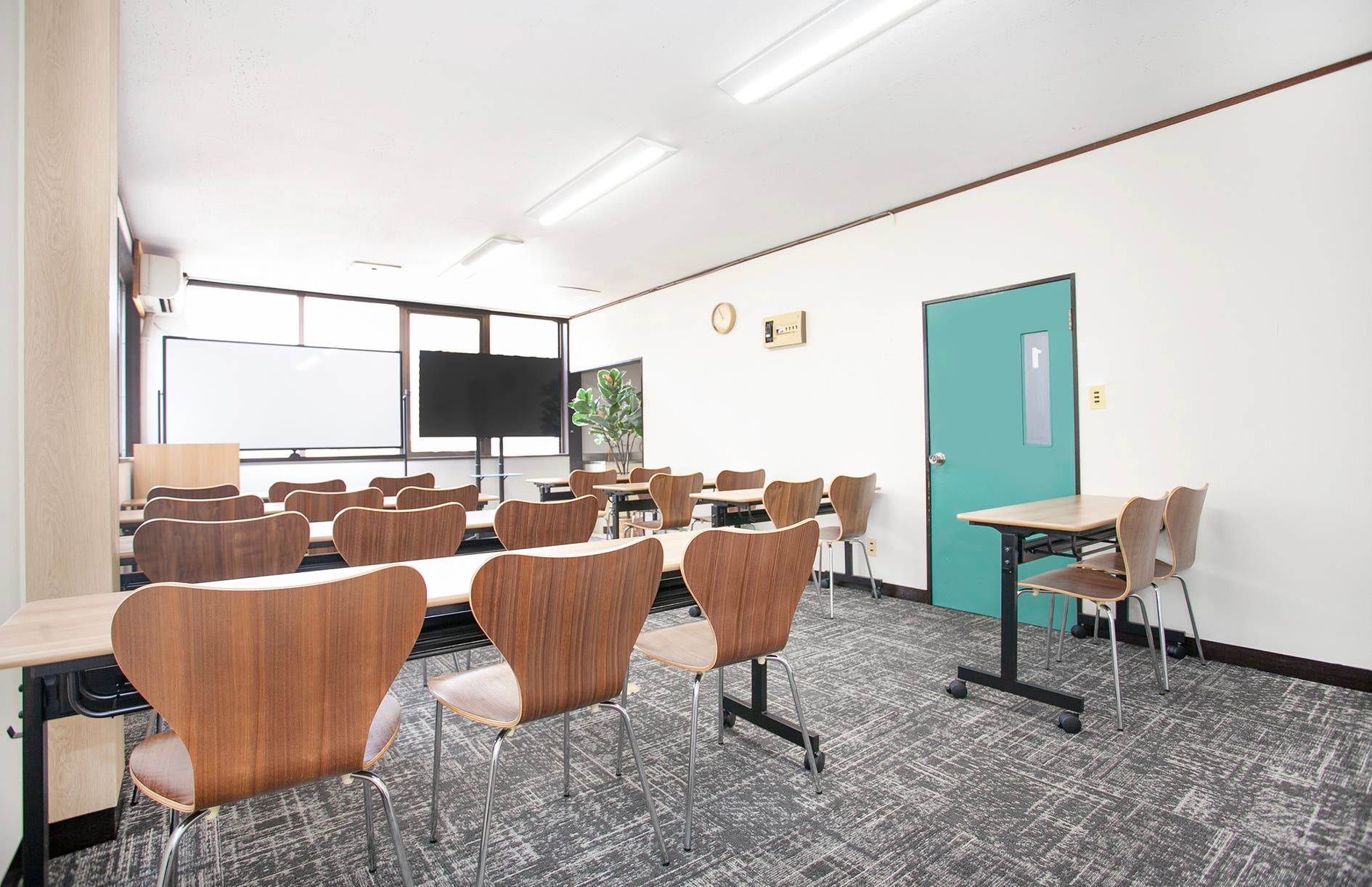 新潟駅5分!/最大20名/会議/セミナー/面接/懇親会/ボドゲ/女子会で利用可/飲食お酒可/GS貸会議室・新潟店３０１の写真6