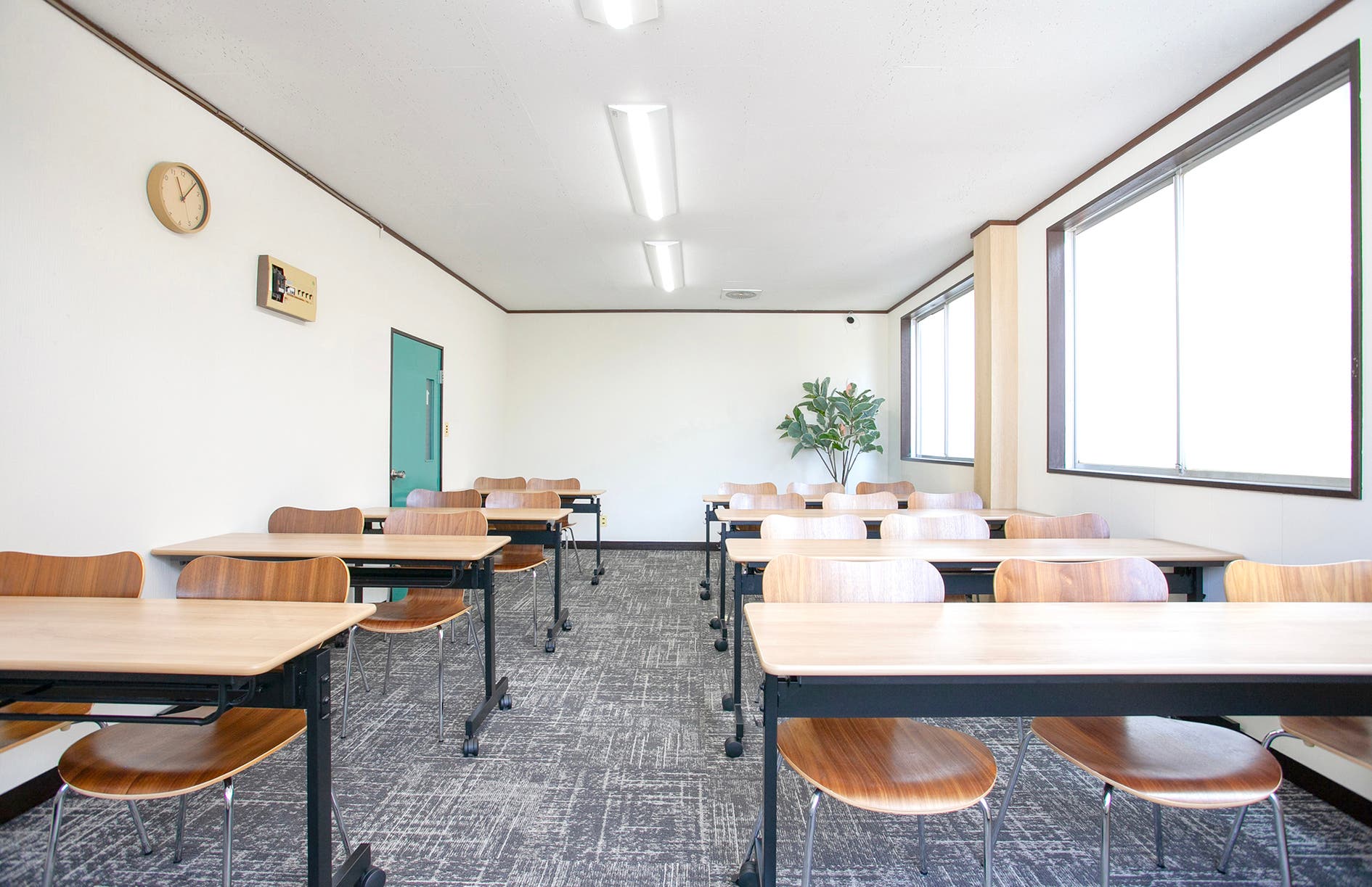 新潟駅5分!/最大20名/会議/セミナー/面接/懇親会/ボドゲ/女子会で利用可/飲食お酒可/GS貸会議室・新潟店３０１の写真2