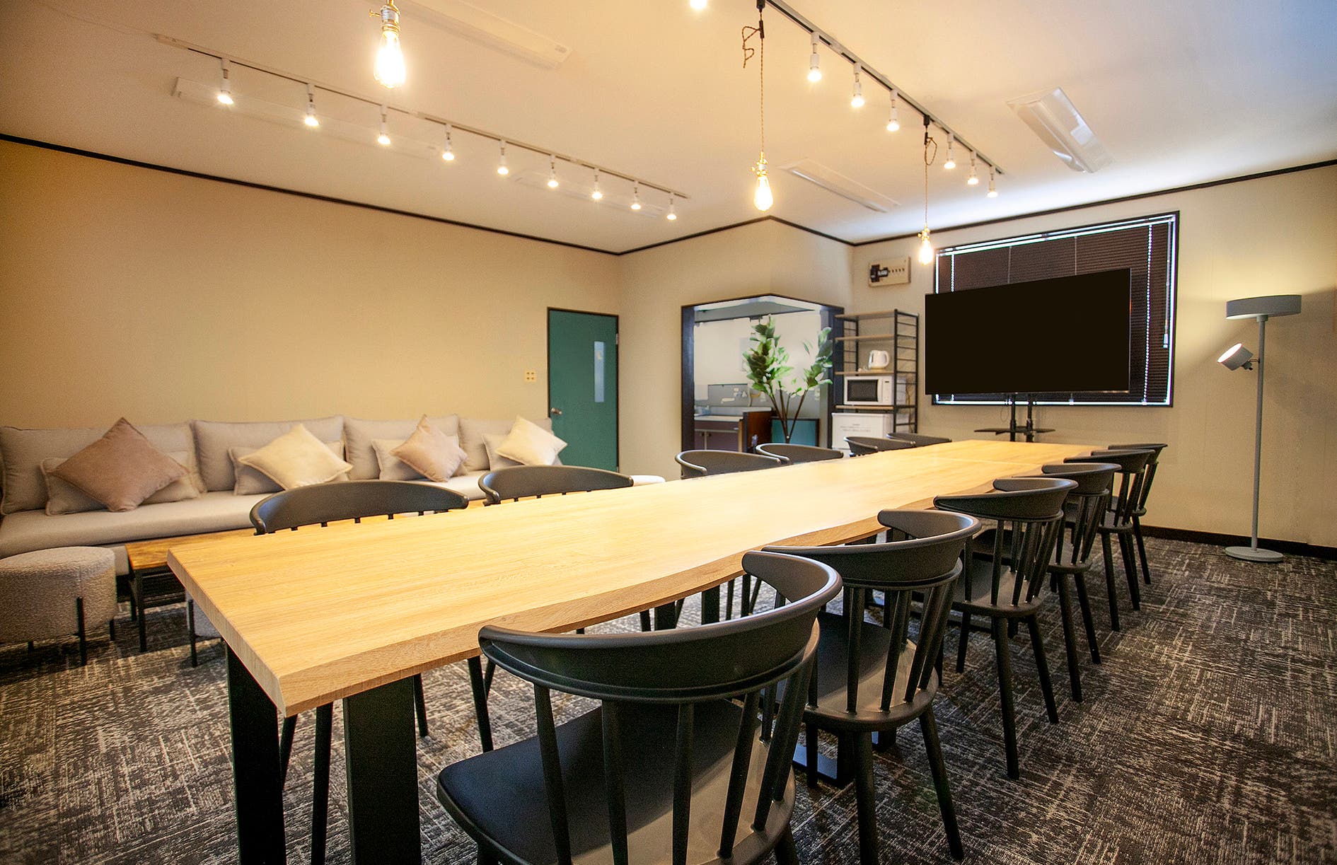 新潟駅5分!/最大24名/パーティー/会議/セミナー/懇親会/ボドゲ/女子会で利用可/飲食お酒可/GS貸会議室・新潟店３０２の写真5