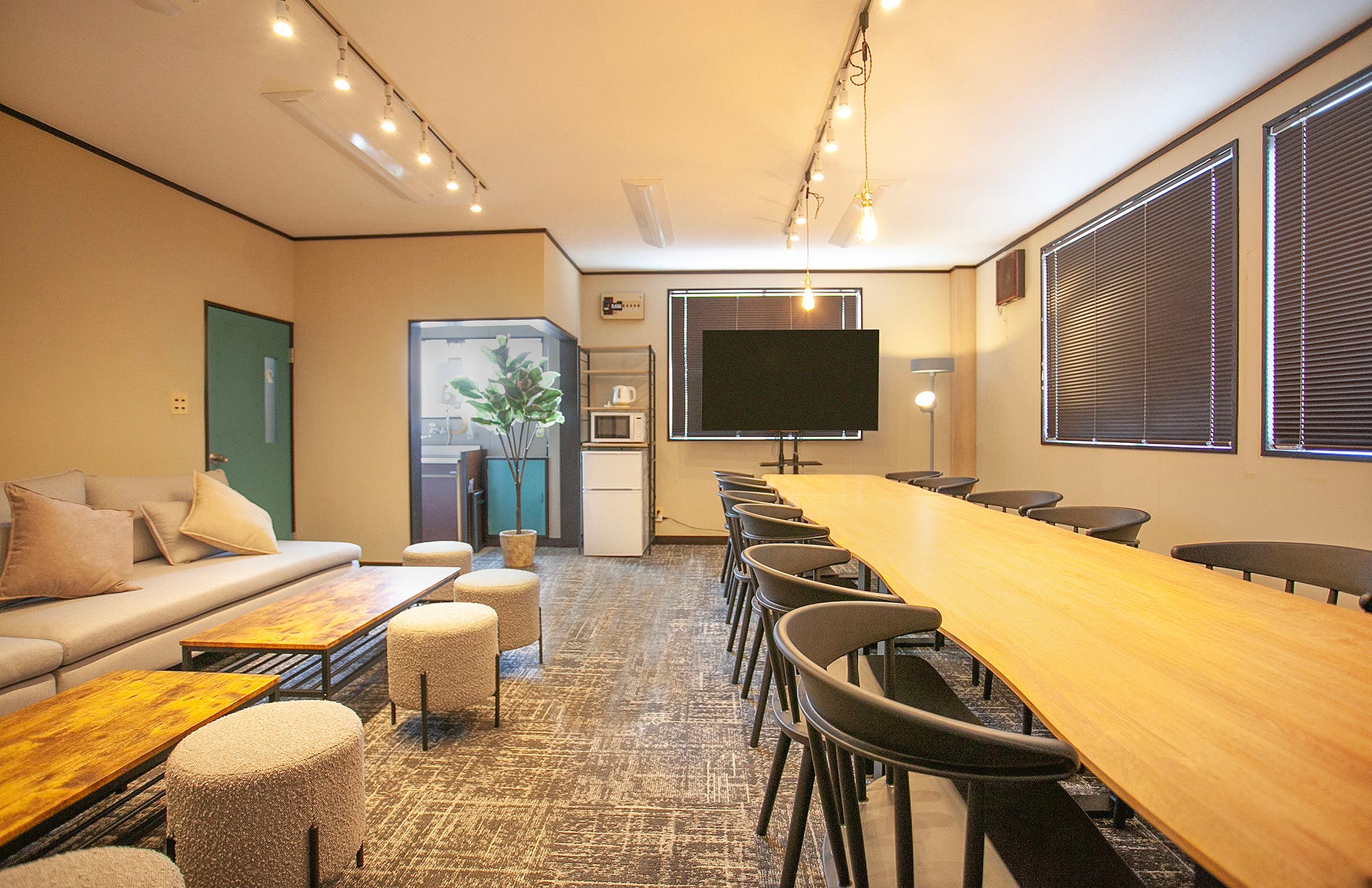 新潟駅5分!/最大24名/パーティー/会議/セミナー/懇親会/ボドゲ/女子会で利用可/飲食お酒可/GS貸会議室・新潟店３０２の写真8