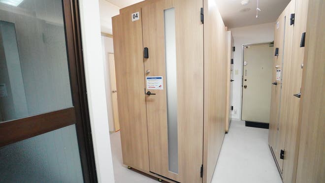 <ビズボ新宿三丁目駅前2nd No.3>新宿三丁目駅E1出口徒歩1分🚃【換気ファン付完全個室】光回線Wi-Fi📶電源🔌の写真7