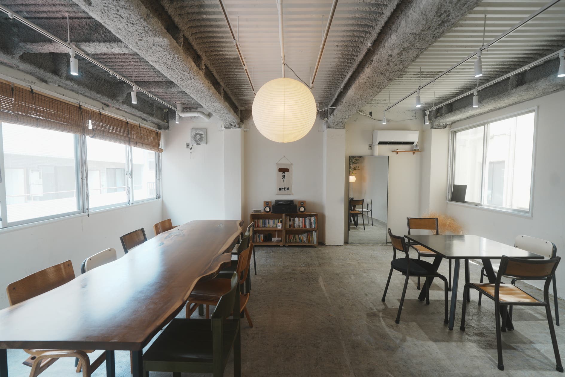 駅近徒歩30秒！45平米のシロハコスタジオ。展示会やフリマ等のイベントにおすすめの写真4