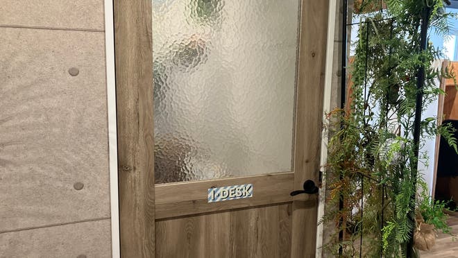 横浜駅から徒歩5分のコワーキング、ワークショップ、自習スペース、商談場所の写真4