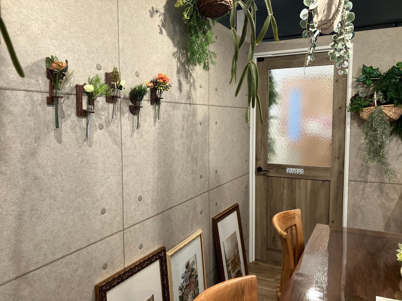 横浜駅から徒歩5分のコワーキング、ワークショップ、自習スペース、商談場所の写真5