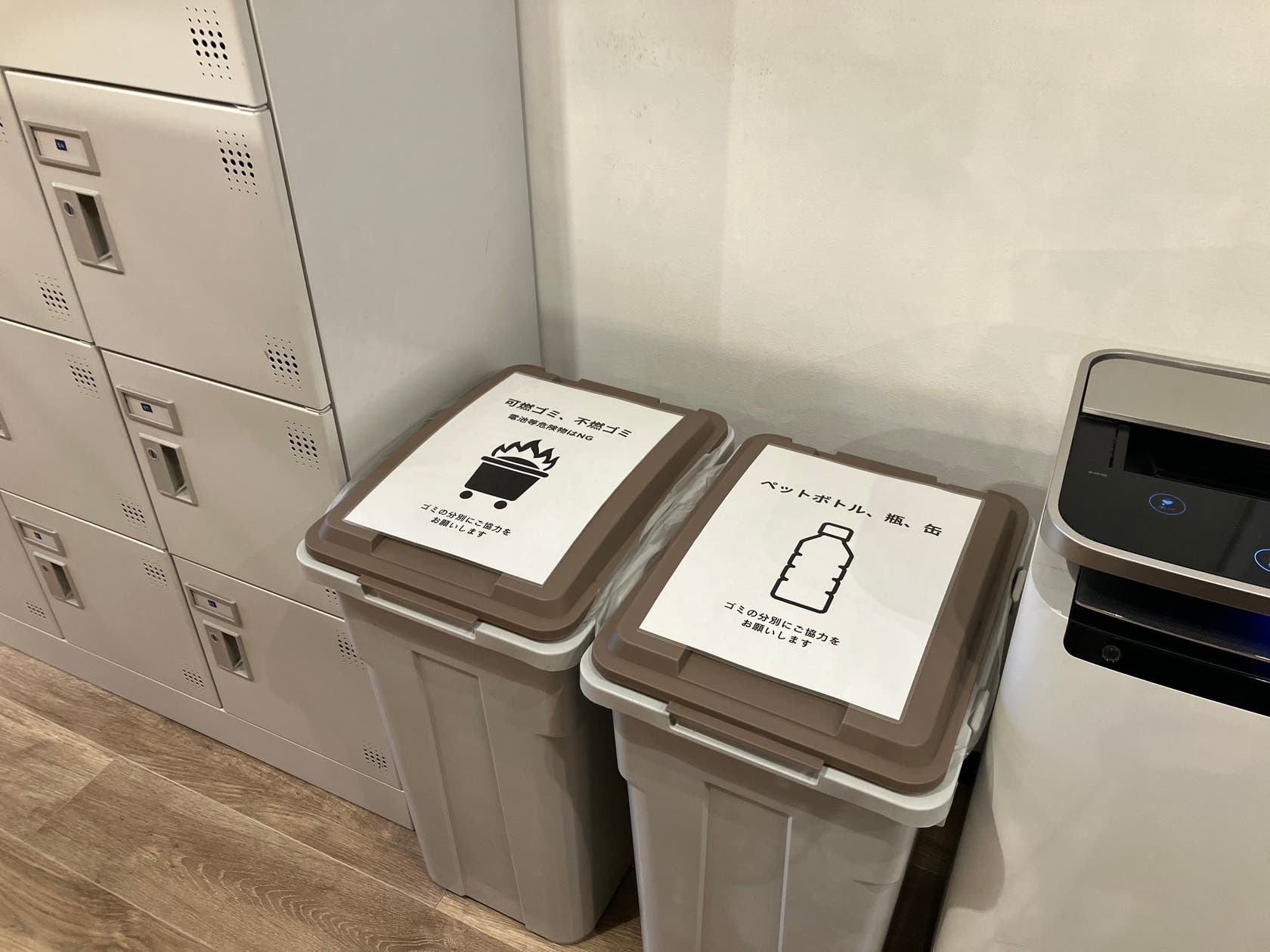 横浜駅から徒歩5分のコワーキング、ワークショップ、自習スペース、商談場所の写真9