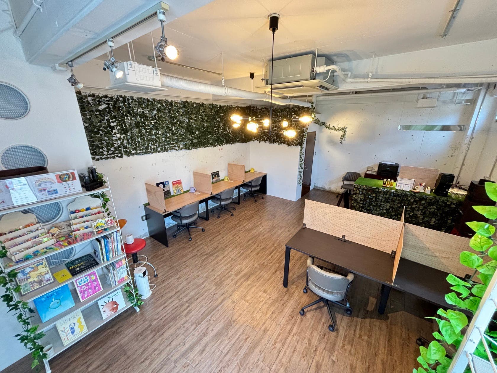 ≪こどもも、学生も、大人も≫リラックスして過ごすひとときを、コワーキングスペースで。の写真1