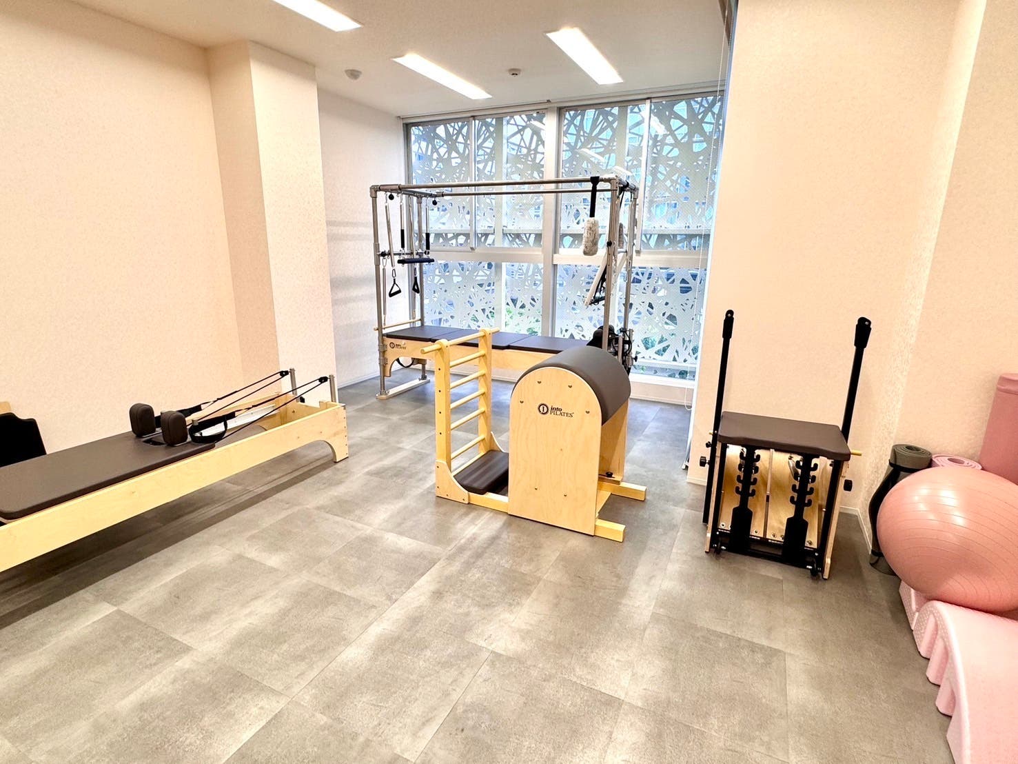 東銀座駅から徒歩1分のマシーンピラティススタジオの写真1