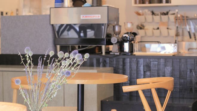 三軒茶屋の白を基調としたおしゃれなカフェを貸し切りでの写真7