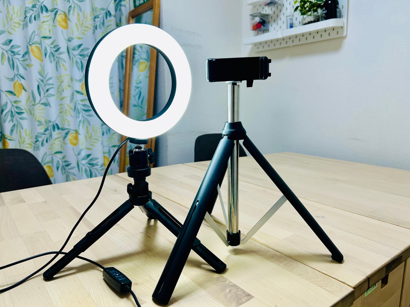 リングライト（スマホホルダー付き）の画像1