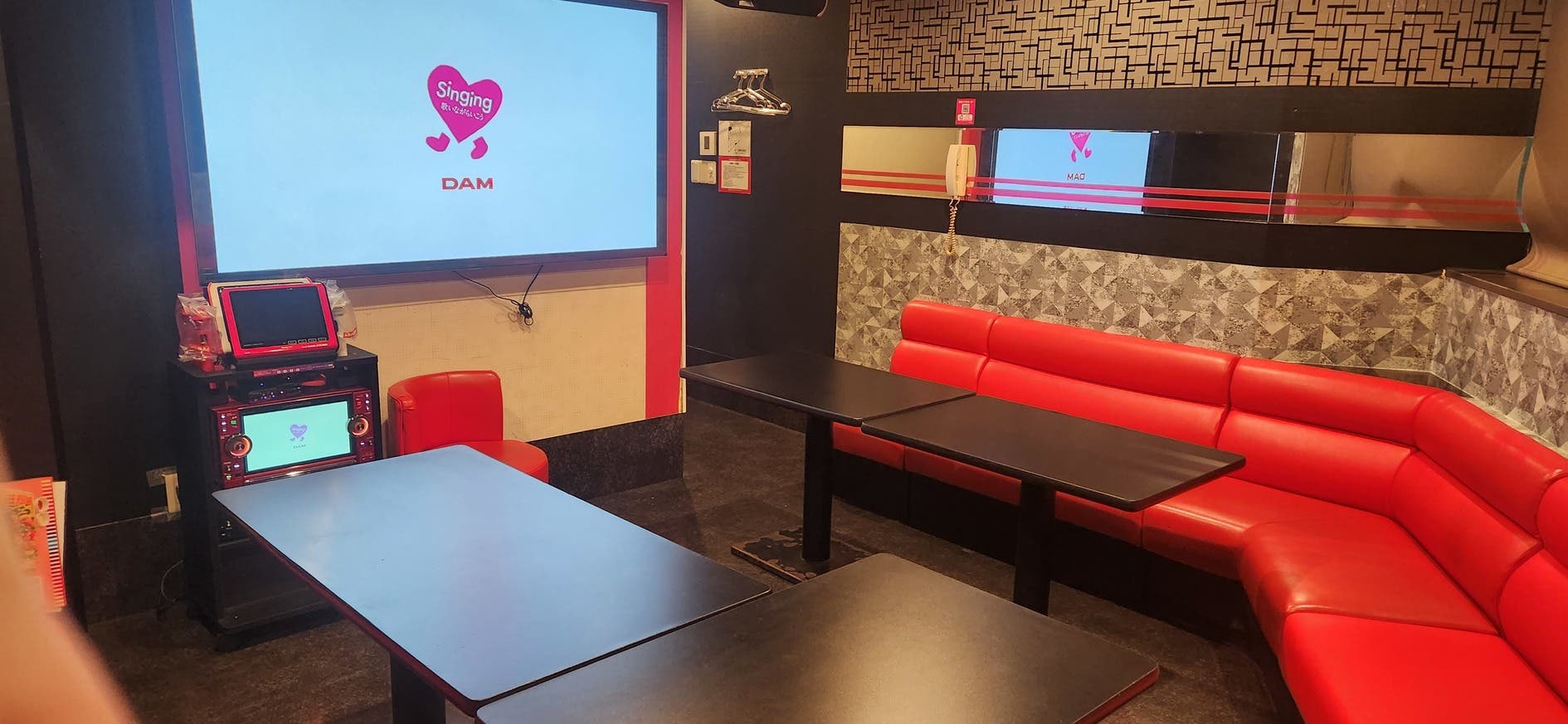 《5~6名用》会議・打ち合わせ用ルーム【サイズM】（禁煙）の写真1