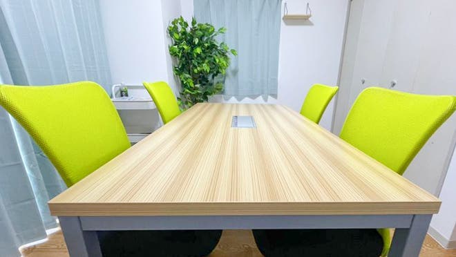 【船橋駅徒歩5分】24時間利用可能!テレビ、高速WiFi、ホワイトボード完備☆会議/打合せ/オンライン/ボドゲに最適の写真2