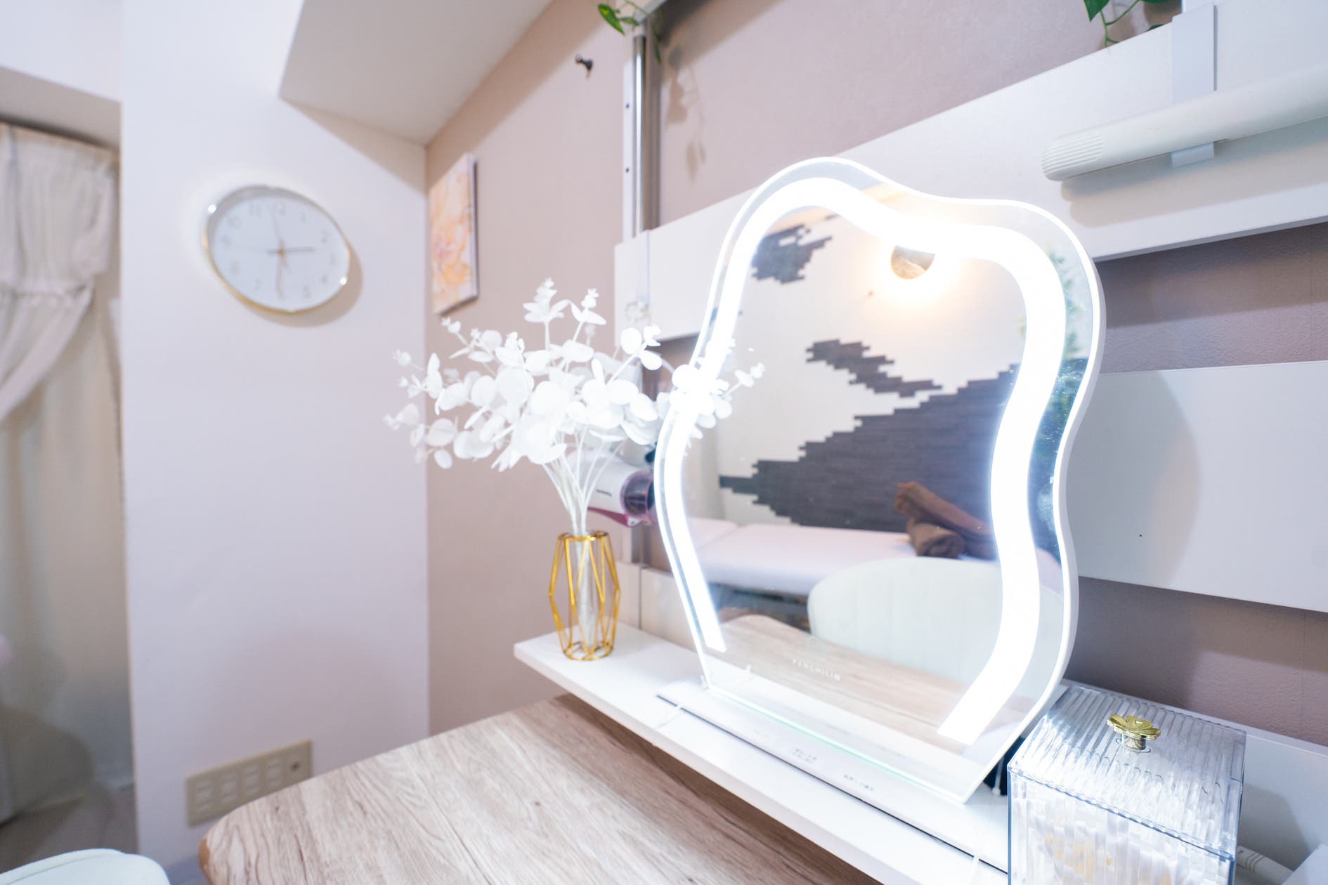 昇降ベッド導入✨«閑静な都庁方面»1対1に施術最適✨完全個室♪エステ|ヨガ|整体|マッサージ|光WiFi✨の写真9