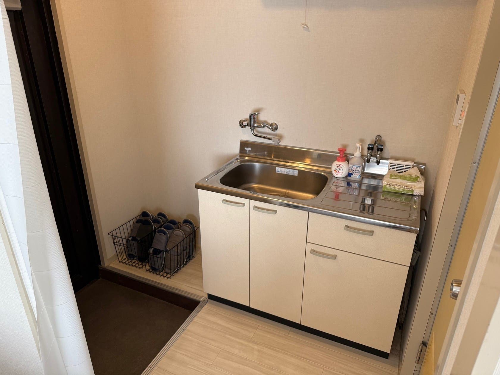 ※一部リニューアル！✨広島駅近✨優良ホストスペース｜広島会議室｜完全個室｜無料Wifi｜撮影｜テレワーク｜勉強会｜自習の写真8