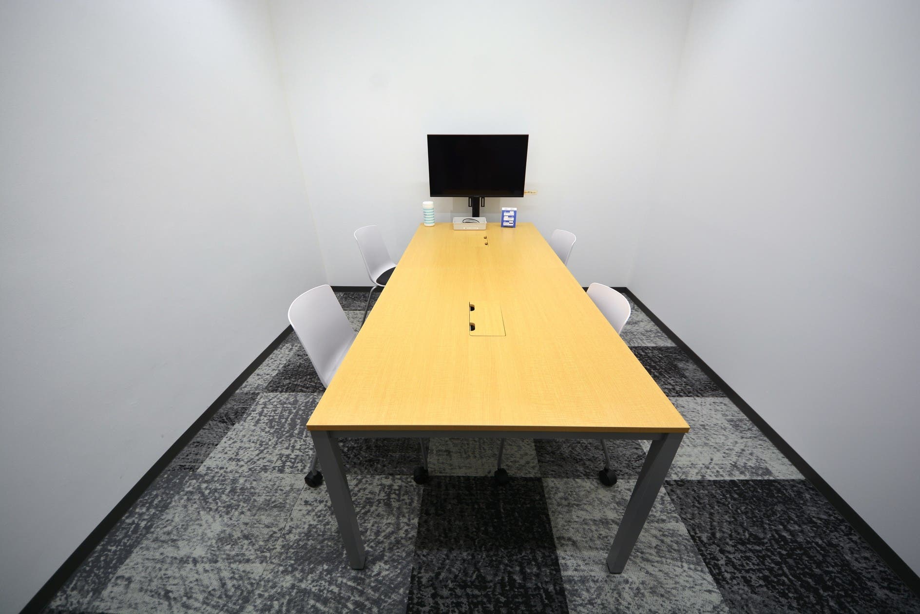 【堺筋本町駅直結】4名利用/Aタイプ/貸会議室/web会議/打ち合わせ/コワーク等の写真6