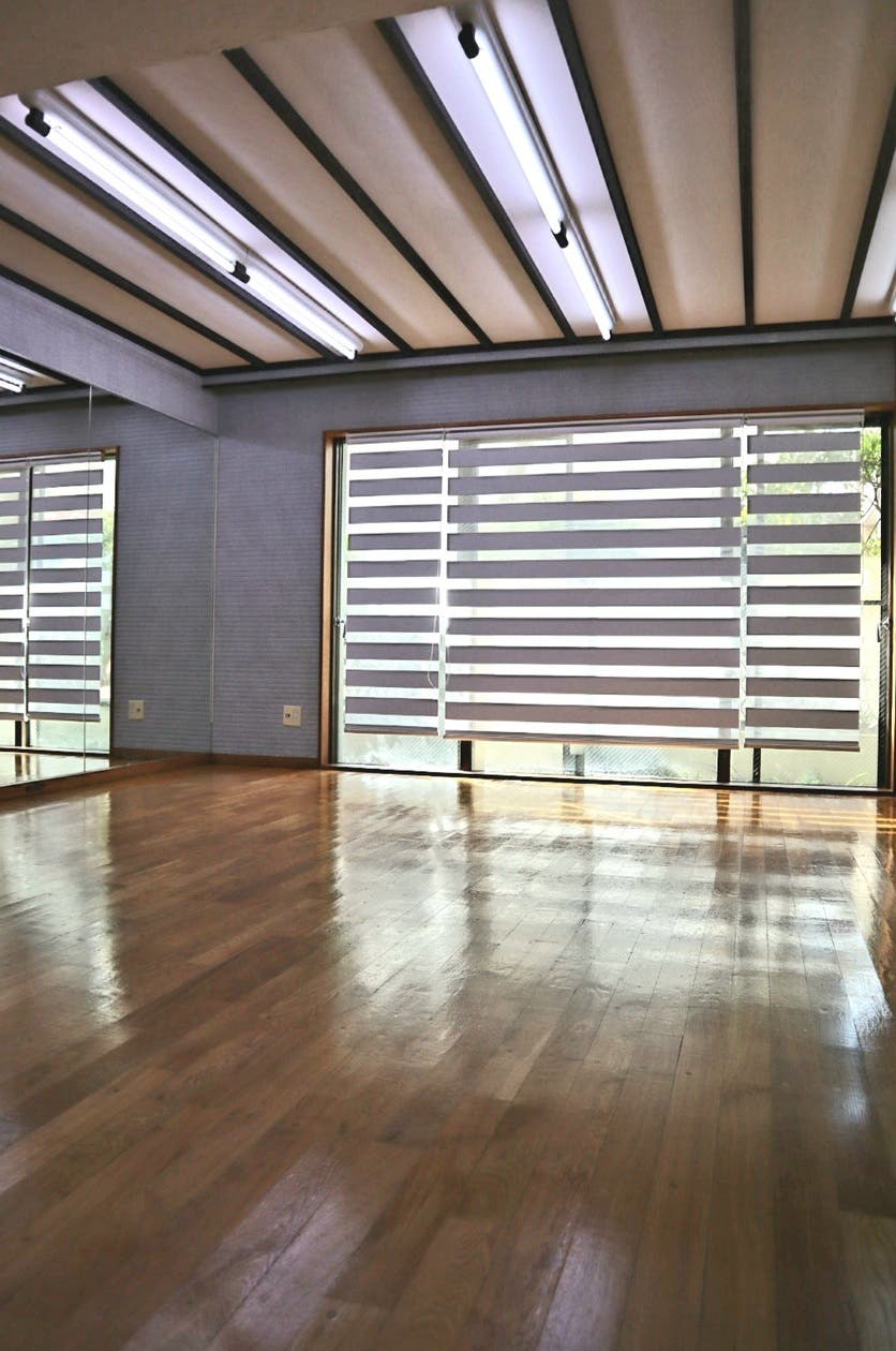 2025年1月オープン☆駅近、２面鏡貼、ダンスやヨガに最適、ヨガブロック・ブランケット完備、自然光が入る明るいスタジオの写真5