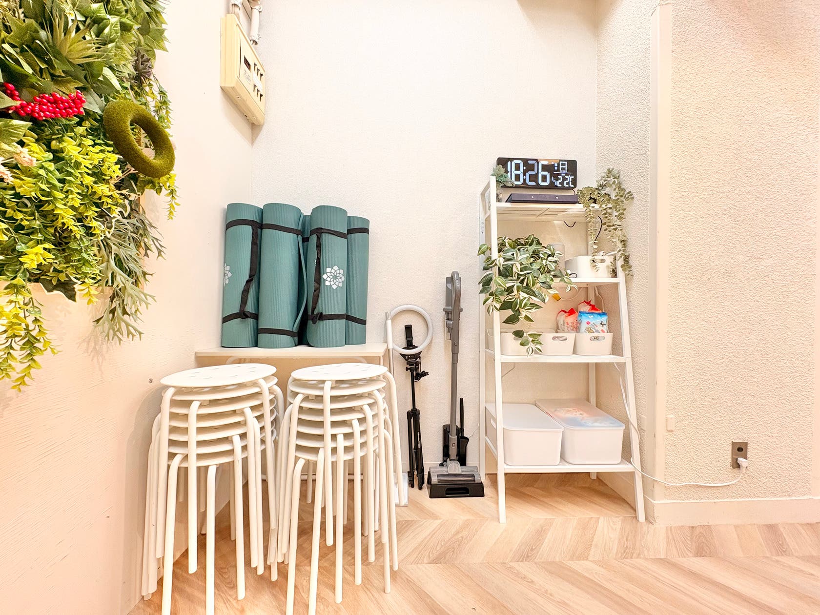 【御徒町駅4分】広々40㎡超/2面大型鏡計12m／調光調色照明あり/ダンス・ポージング・ヨガ・演劇・撮影・楽器演奏可☆の写真14