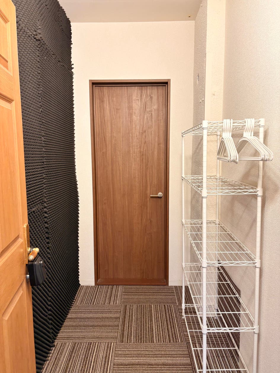 【御徒町駅4分】広々40㎡超/2面大型鏡計12m／調光調色照明あり/ダンス・ポージング・ヨガ・演劇・撮影・楽器演奏可☆の写真16