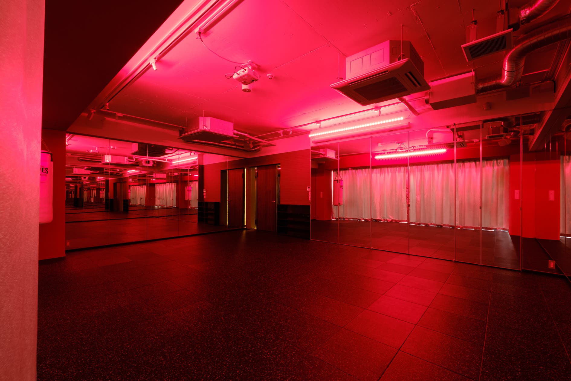 田園都市線用賀駅デザイナーズビルフィットネススタジオの写真2