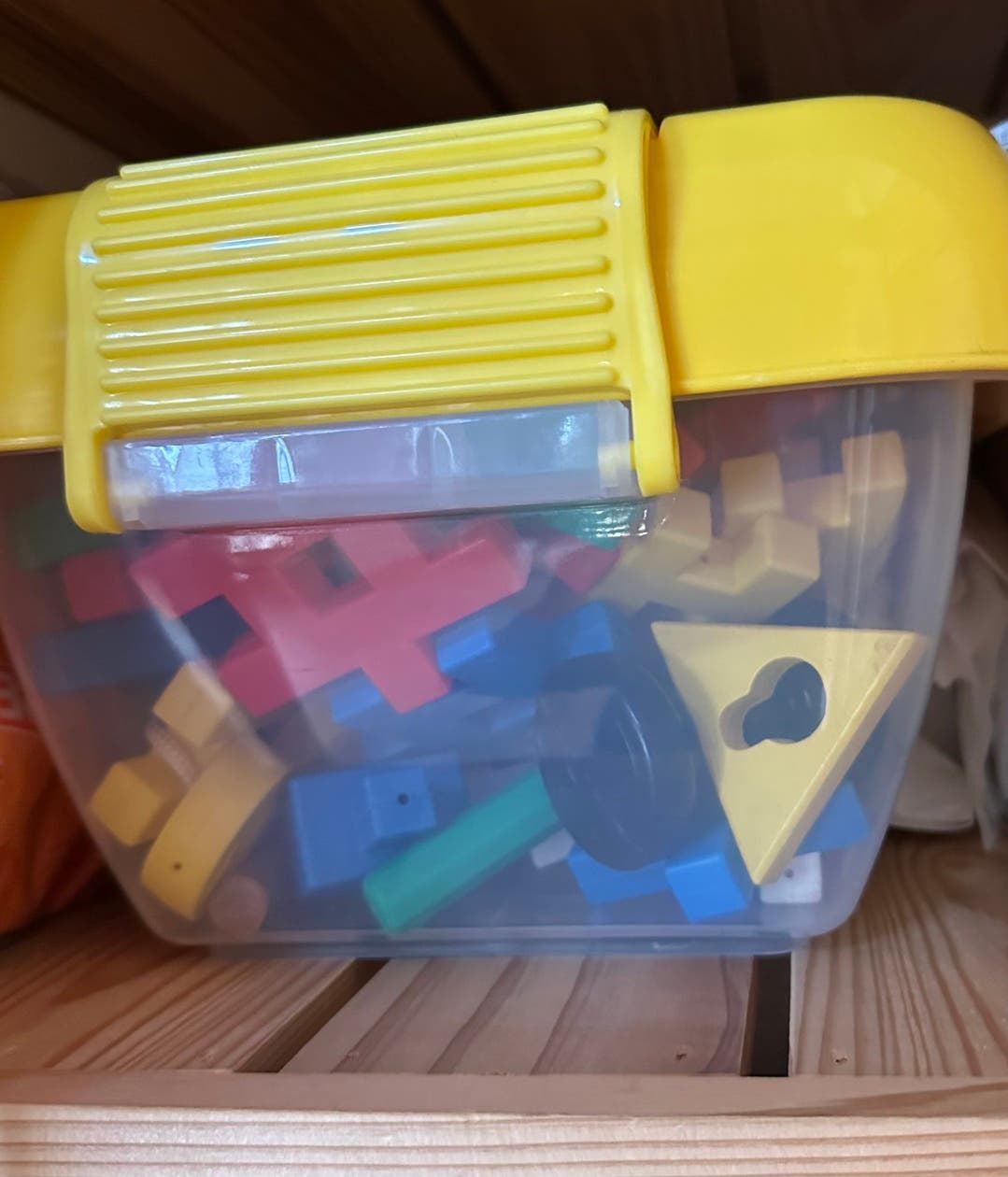 舞浜テーマパークまでバスで22分。戸建て1棟貸切利用。 飲食可。バリアフリー。駐車場２台完備 、バス停も目の前の写真14