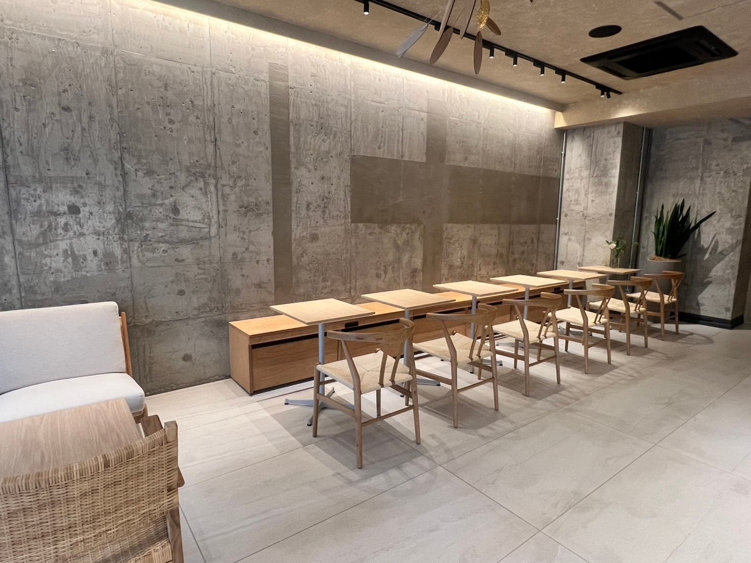 本町・淀屋橋 から徒歩10分以内のカフェスペースの写真3