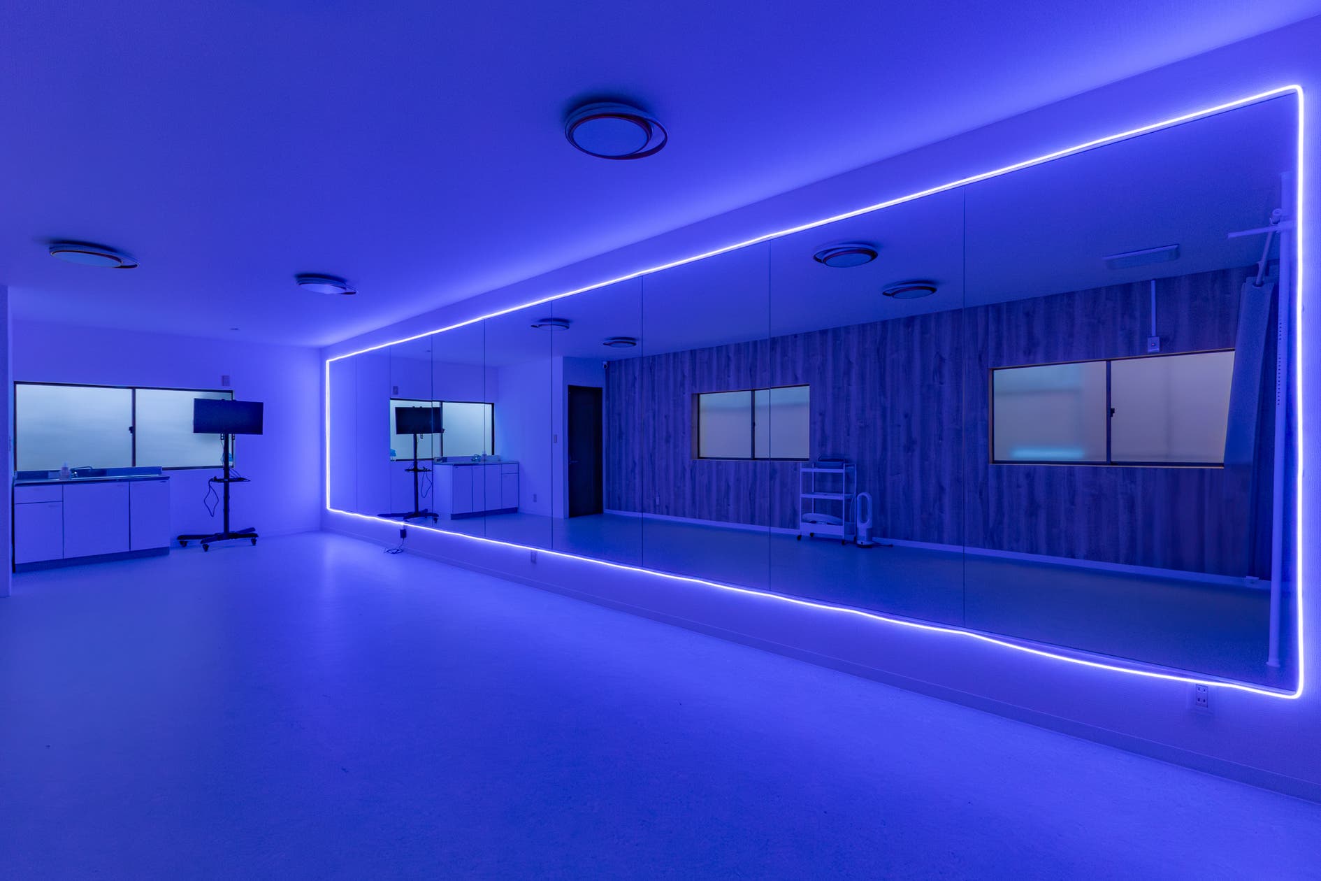 【✨OPEN記念✨🎉】駅徒歩２分！⭐️お洒落でダンス可能なレンタルスタジオ✨ヨガや撮影にも人気✨の写真15