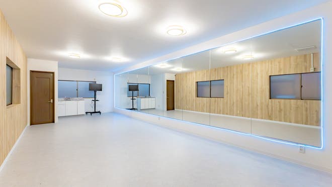 【✨OPEN記念✨🎉】駅徒歩2分!⭐️お洒落でダンス可能なレンタルスタジオ✨ヨガや撮影にも人気✨の写真1