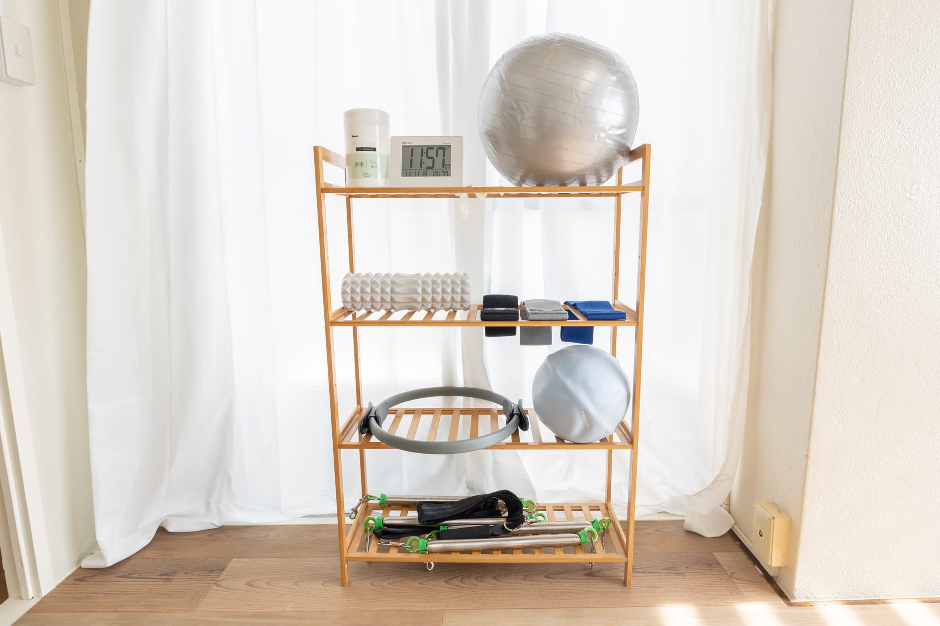 オープン特価🎉【日暮里9分、鶯谷6分】完全個室のマシンピラティススタジオ｜大きな窓で開放的｜備品は全て無料｜綺麗&清潔の写真11