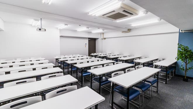 【池袋駅西口出口目の前!定員54名】プロジェクター・ホワイトボード・マイク・WiFi全て無料!ふれあい貸し会議室 池袋No148の写真6