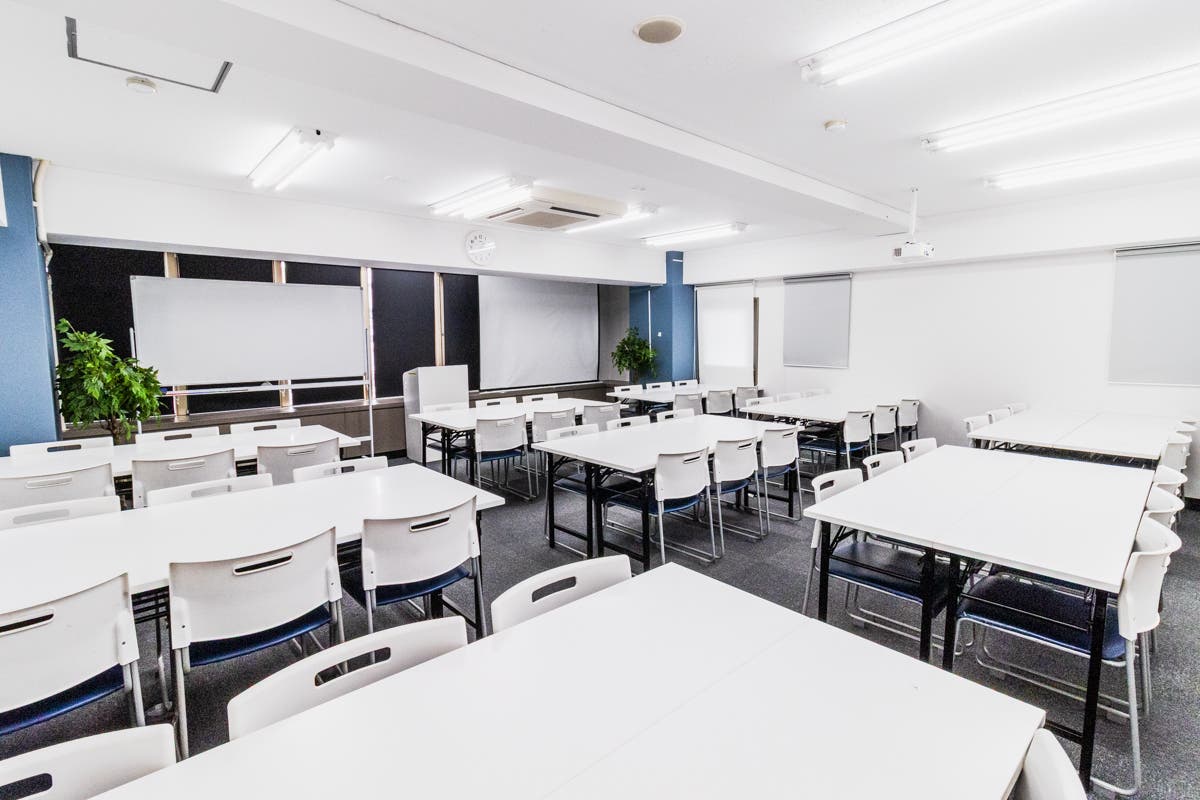 【池袋駅西口出口目の前！定員54名】プロジェクター・ホワイトボード・マイク・WiFi全て無料！ふれあい貸し会議室 池袋No148の写真9