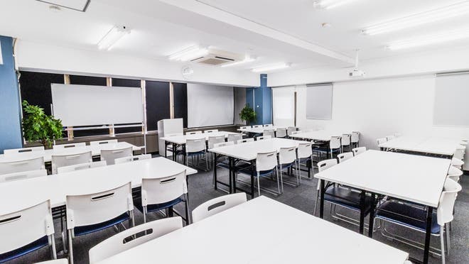 【池袋駅西口出口目の前!定員54名】プロジェクター・ホワイトボード・マイク・WiFi全て無料!ふれあい貸し会議室 池袋No148の写真9