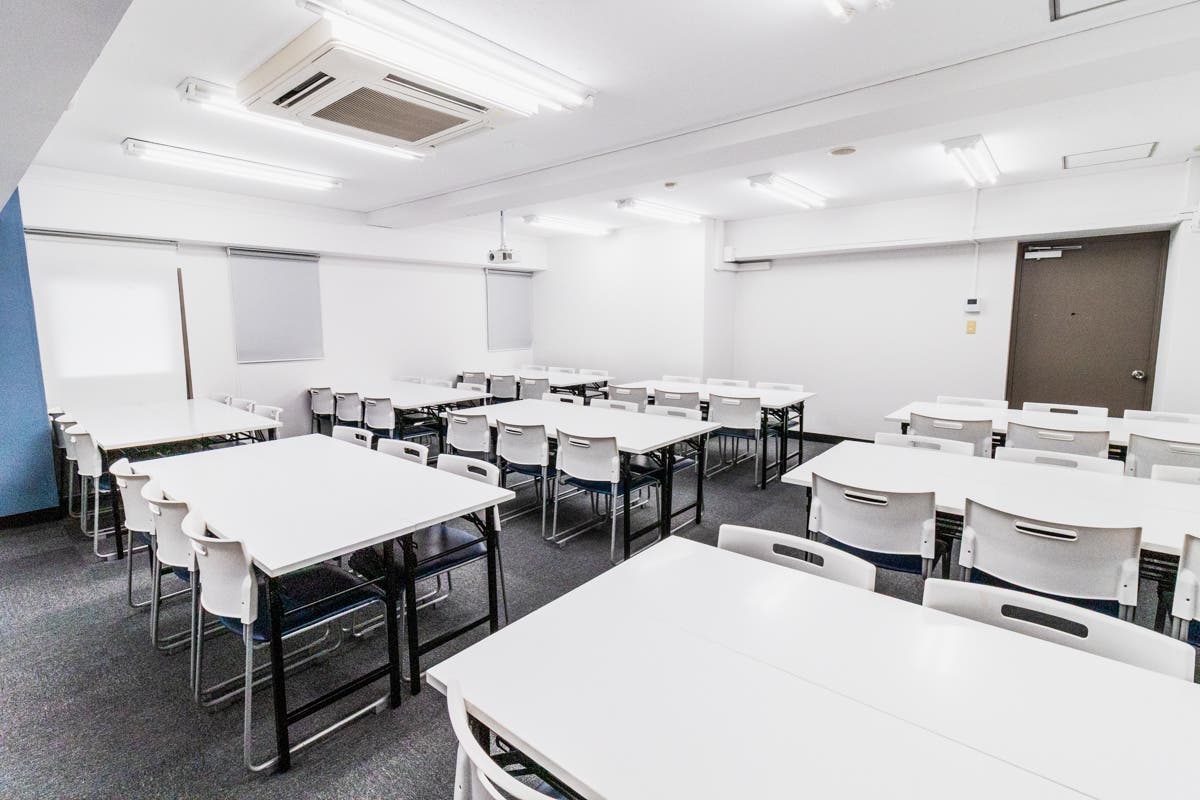 【池袋駅西口出口目の前！定員54名】プロジェクター・ホワイトボード・マイク・WiFi全て無料！ふれあい貸し会議室 池袋No148の写真10