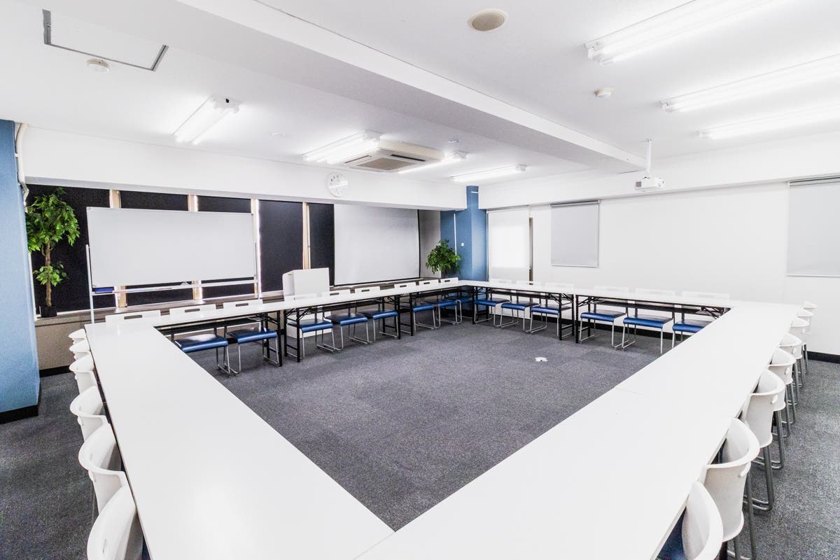 【池袋駅西口出口目の前！定員54名】プロジェクター・ホワイトボード・マイク・WiFi全て無料！ふれあい貸し会議室 池袋No148の写真13