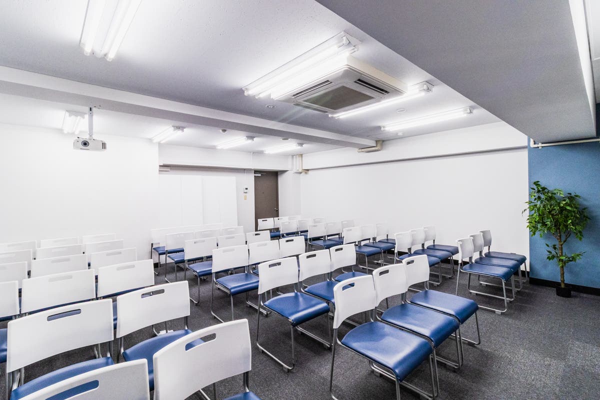 【池袋駅西口出口目の前！定員54名】プロジェクター・ホワイトボード・マイク・WiFi全て無料！ふれあい貸し会議室 池袋No148の写真21