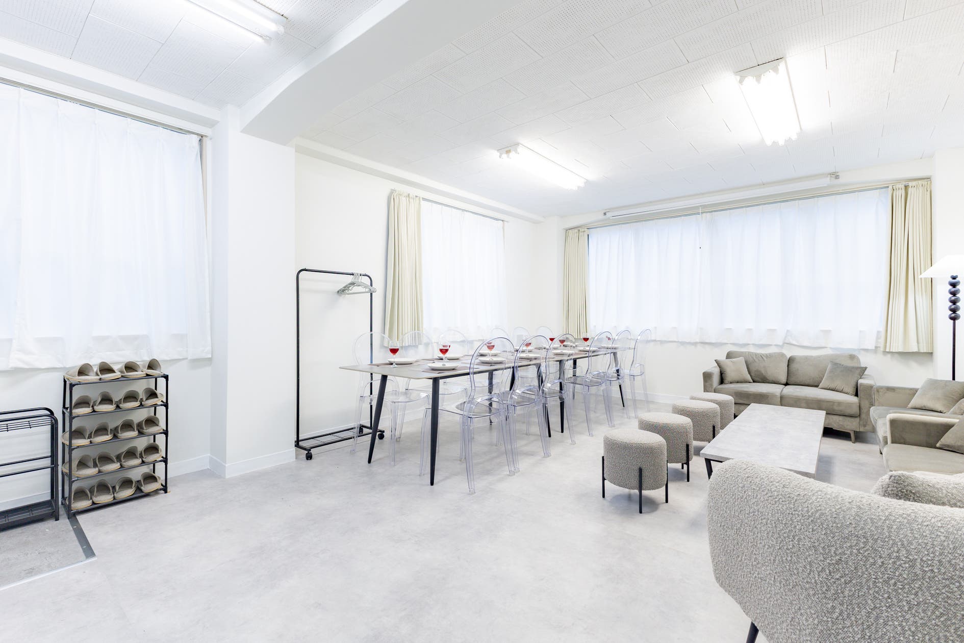 【OPEN特価】新橋駅チカ｜23名着席🉑×シンプル空間｜会議/セミナー/懇親会/パーティーに◎の写真20