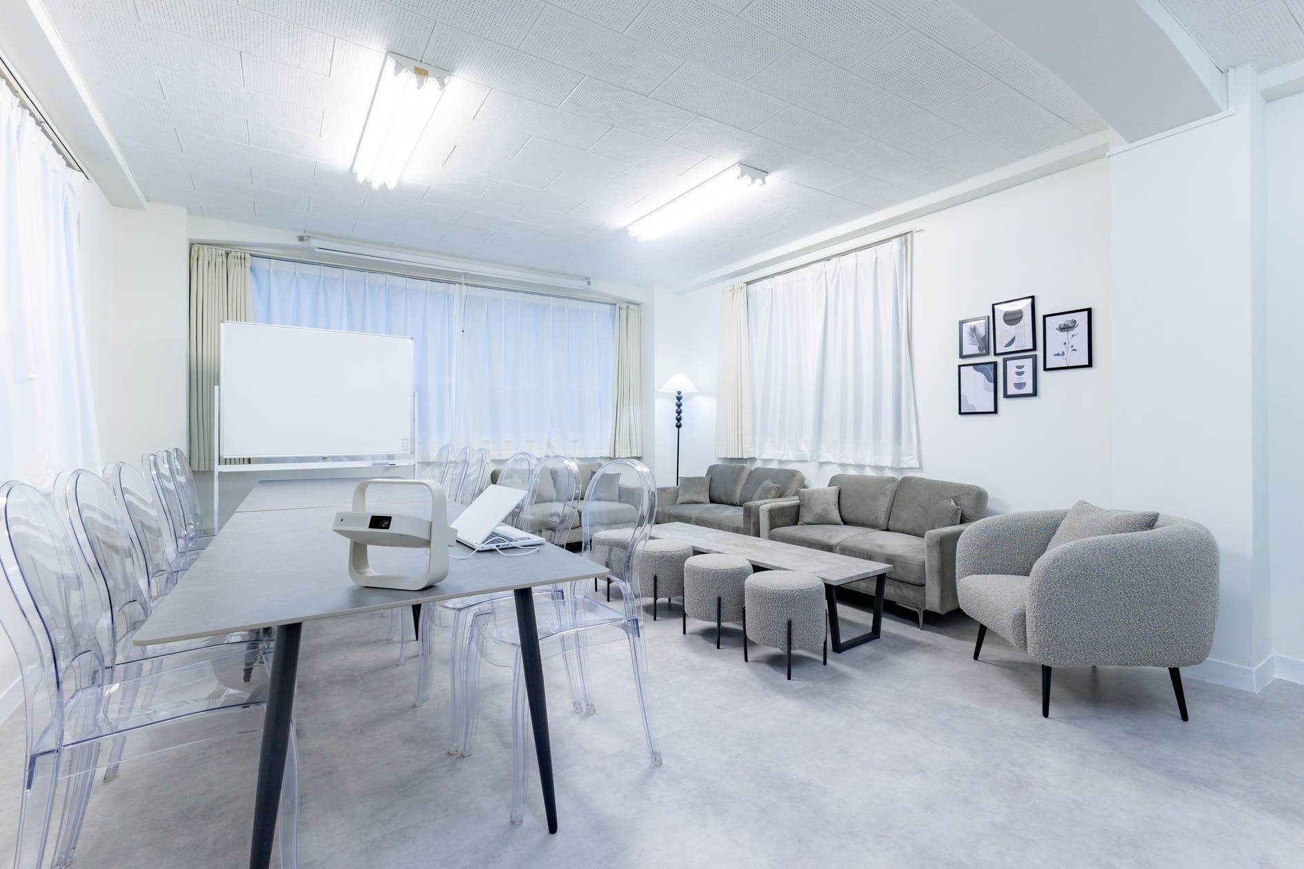 【OPEN特価】新橋駅チカ｜23名着席🉑×シンプル空間｜会議/セミナー/懇親会/パーティーに◎の写真13