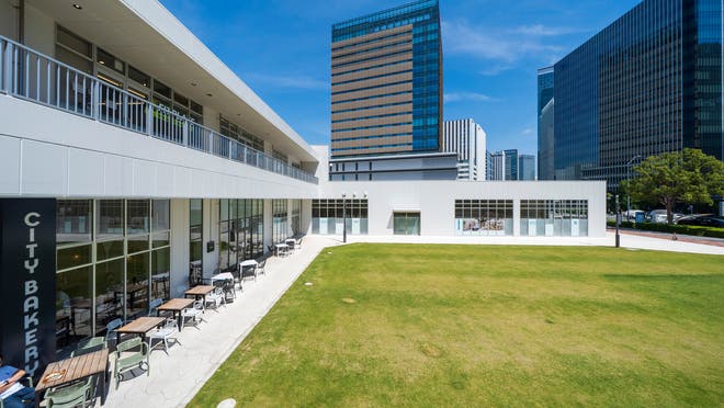 約300坪のふかふか天然芝!横浜みなとみらいの屋外イベント・撮影スペースの写真3