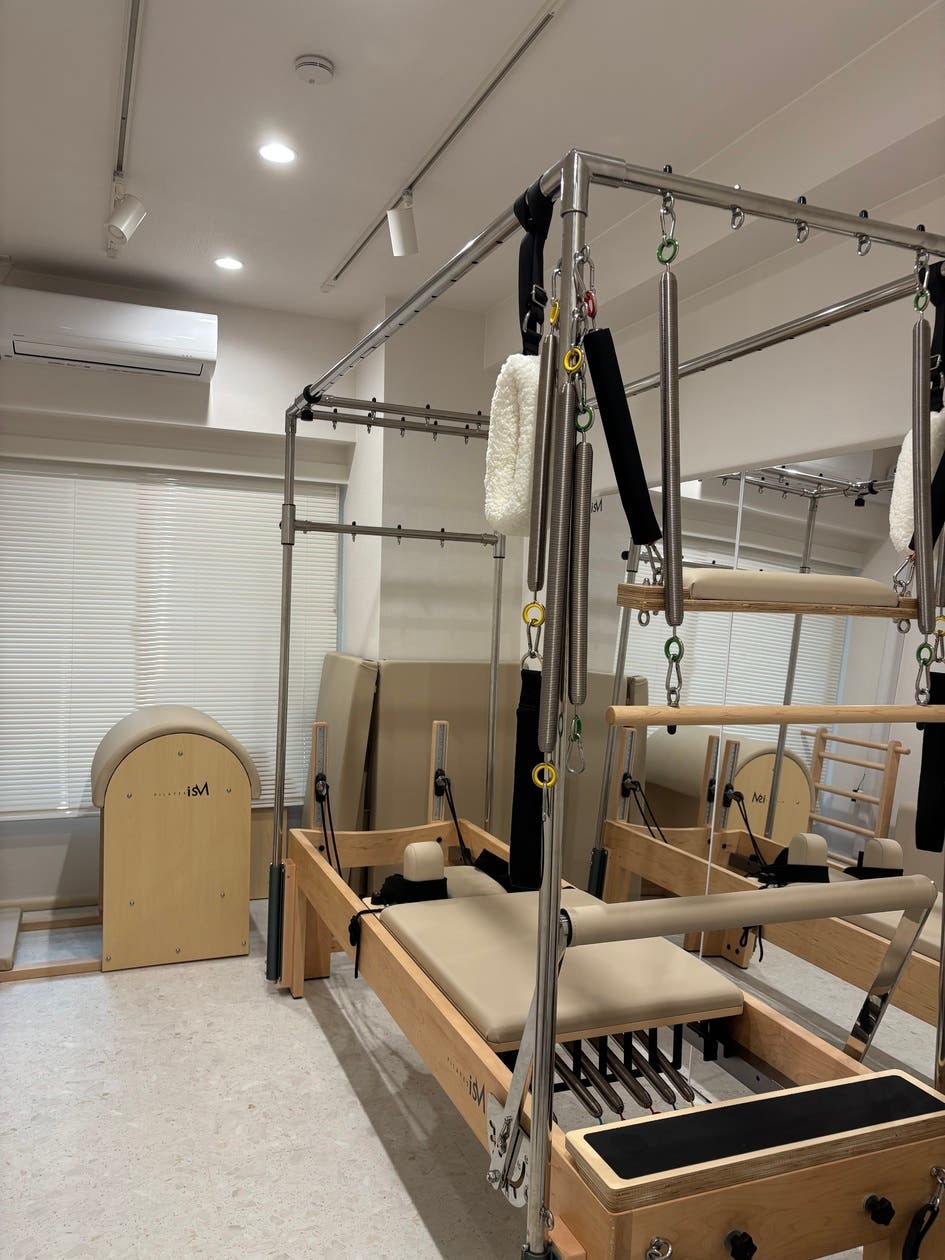 東銀座駅徒歩5分/マシンピラティスレンタルスタジオ/キャフォーマー、バレル完備！の写真1