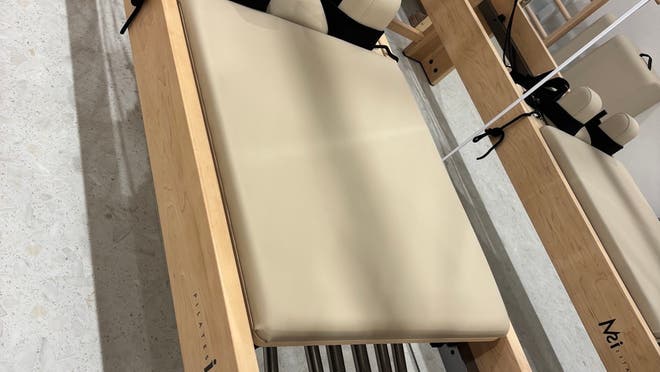 東銀座駅徒歩5分/マシンピラティスレンタルスタジオ/キャフォーマー、バレル完備!の写真4