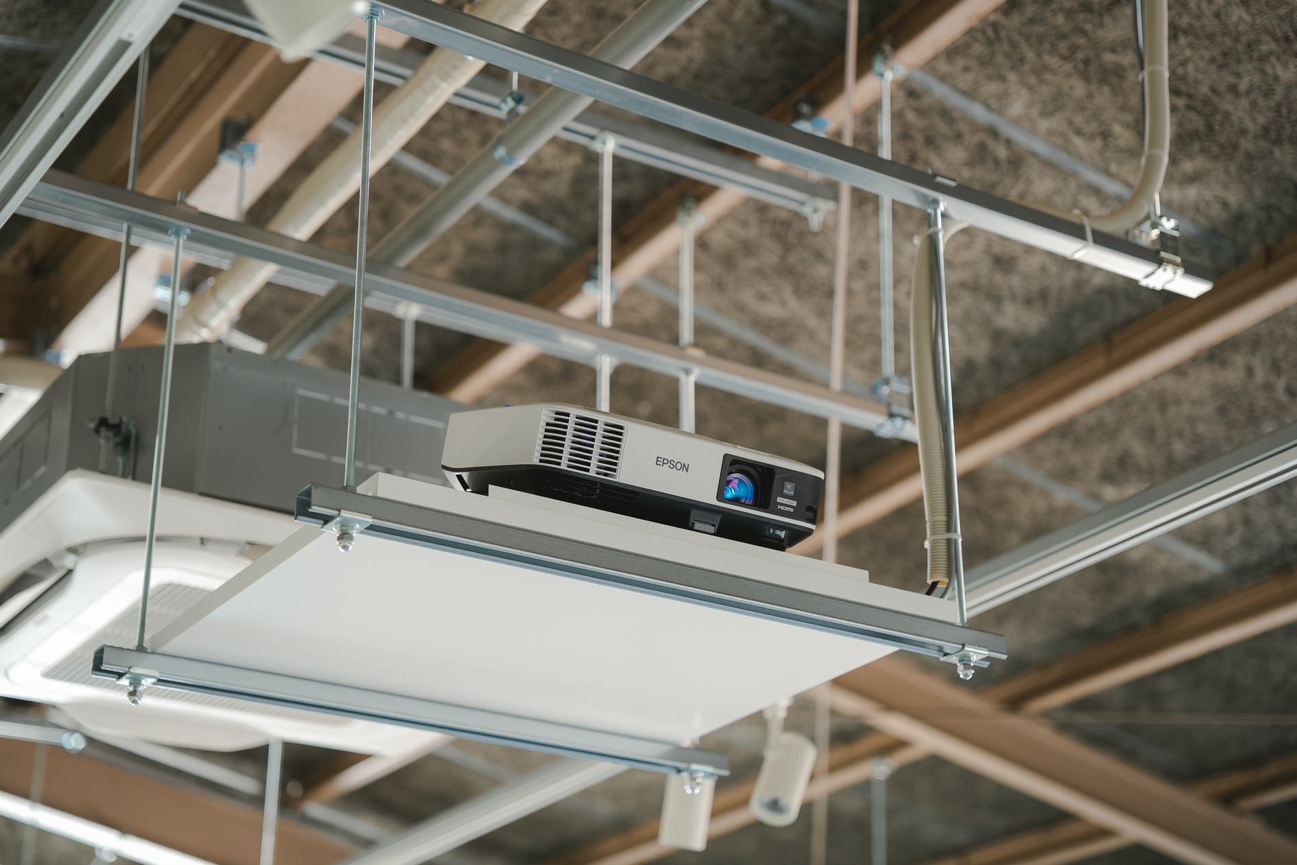 プロジェクタ―/スクリーン使用料の画像1