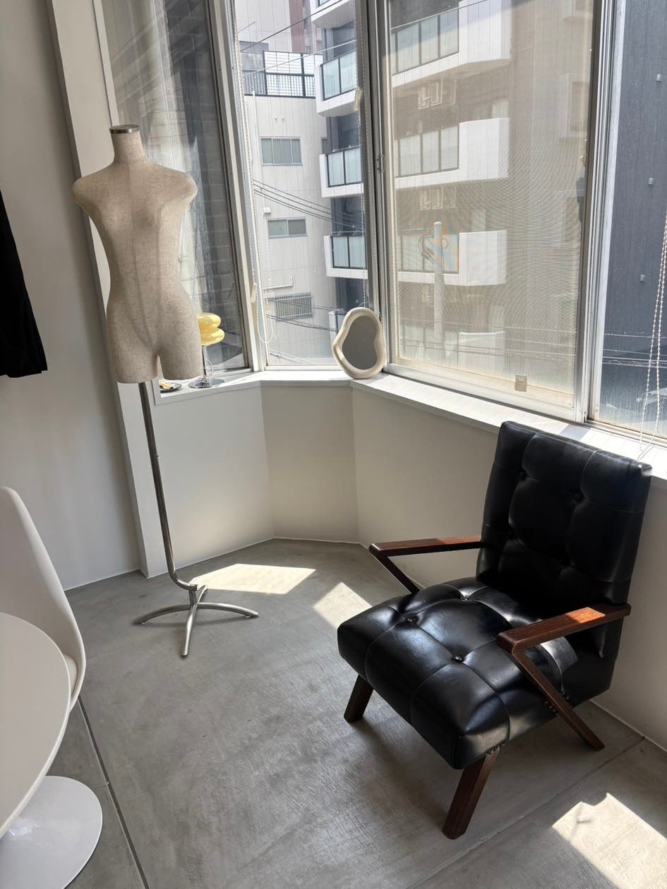 【レンタルスペース・スタジオ 】京堀町/大阪・本町・靭公園付近 白基調のフォトスタジオ レンタルドレスも◎の写真14