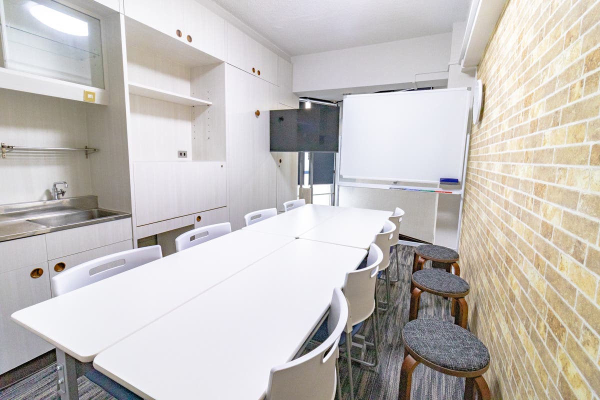 【名古屋駅徒歩5分！8名利用可！】モニター・WiFi・ホワイトボード全て無料！ふれあい貸し会議室 名古屋Dの写真2