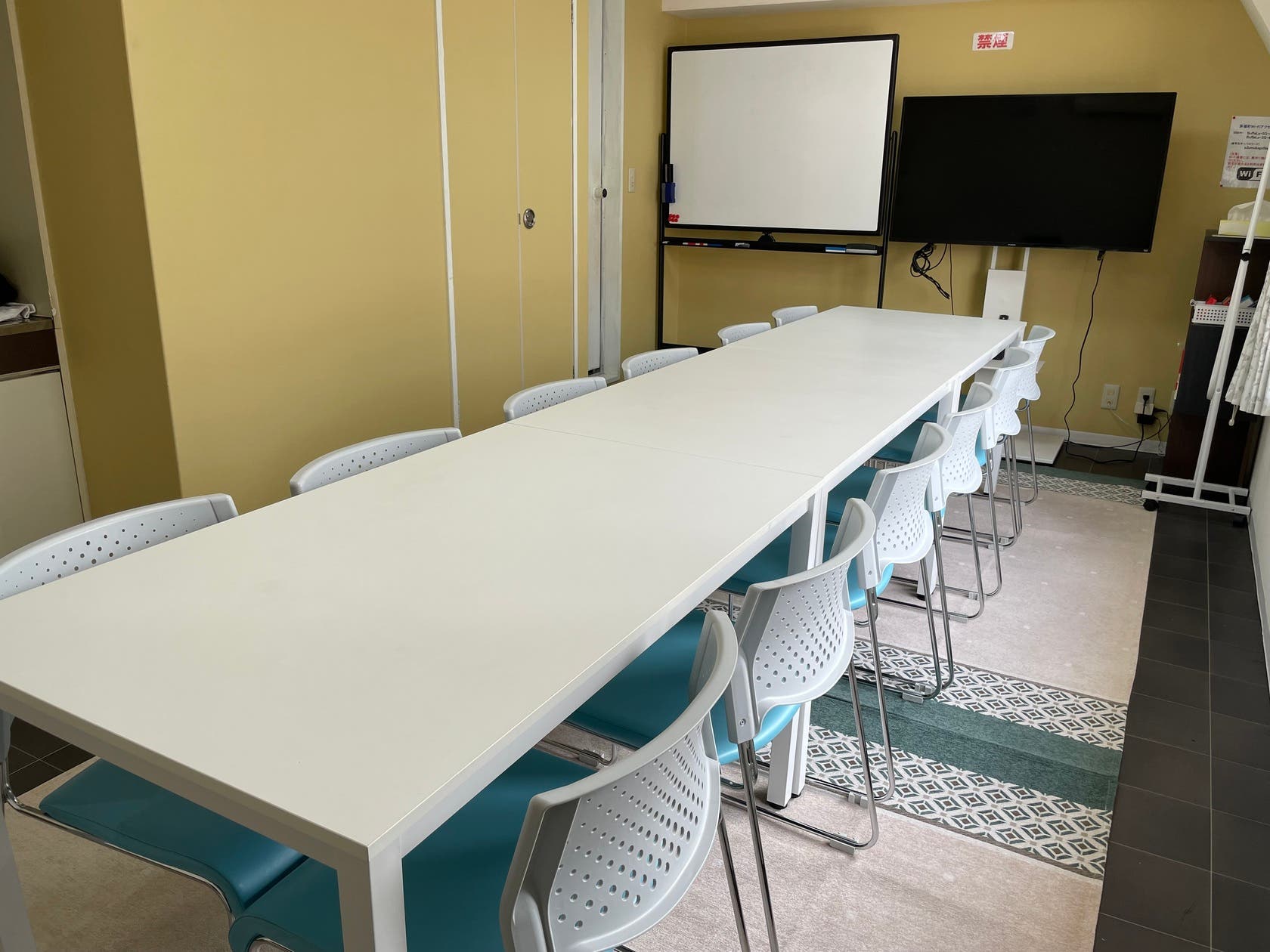 茅場町2分//リピーター多数【即予約可・高速度WiFi・除菌完備】各種教室、会議、商談、面接、研修、撮影等に最適な個室スペースの写真2