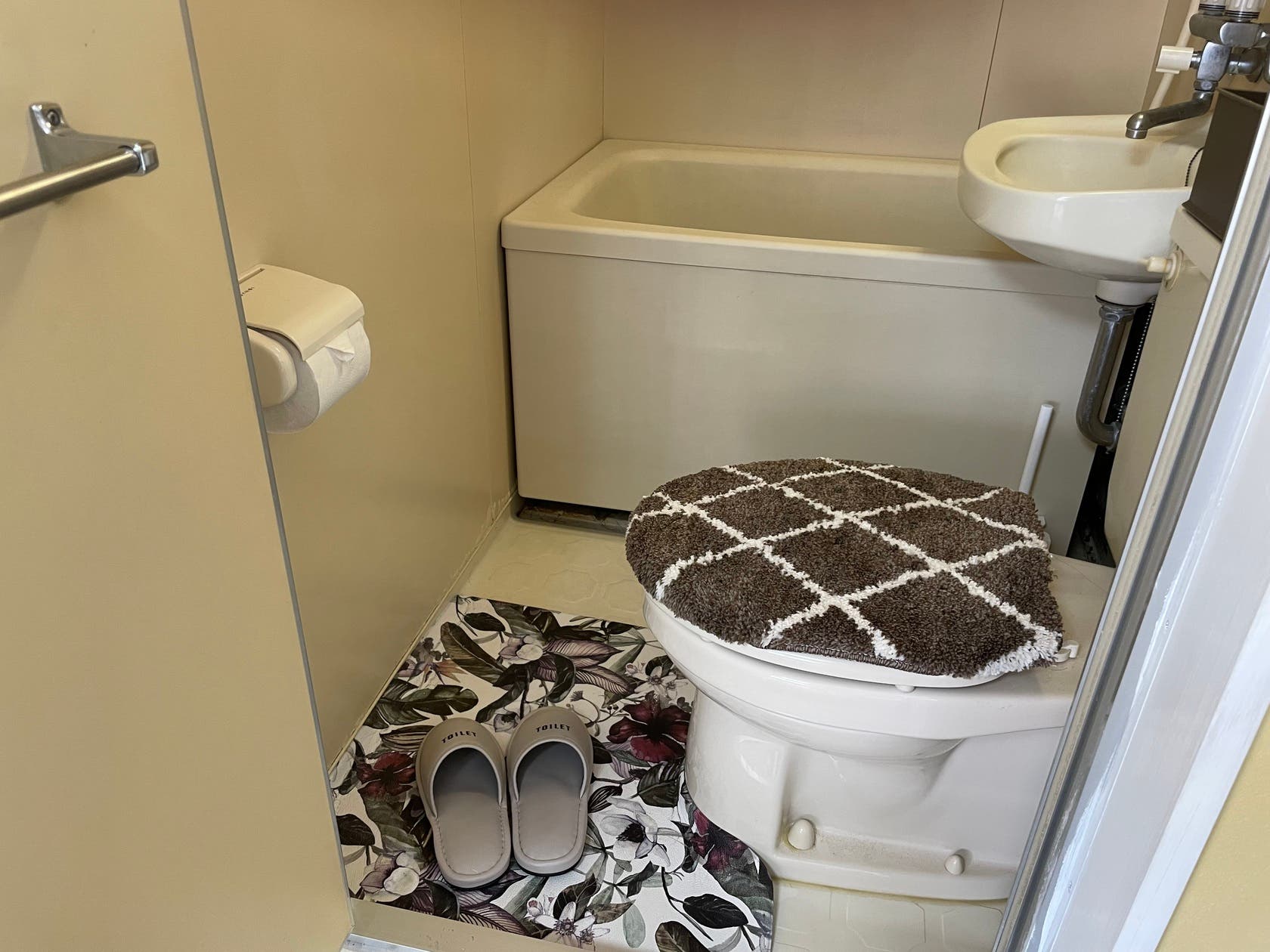 茅場町2分//リピーター多数【即予約可・高速度WiFi・除菌完備】各種教室、会議、商談、面接、研修、撮影等に最適な個室スペースの写真16