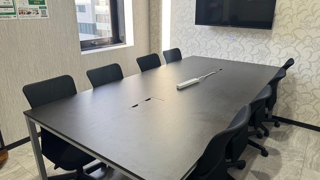 【神田駅から徒歩1分】モニター・フリードリンク付き8名会議室(Room B)※予約時間前は入室不可の写真6