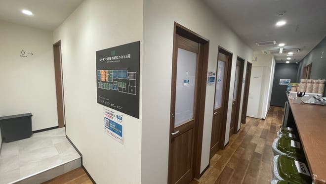 【神田駅から徒歩1分】モニター・フリードリンク付き2名個室(ブース13)※予約時間前は入室不可の写真5