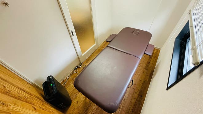 横浜駅東口徒歩7分コワーキングスペース「ヨコハマホップ」会議室 小の写真2